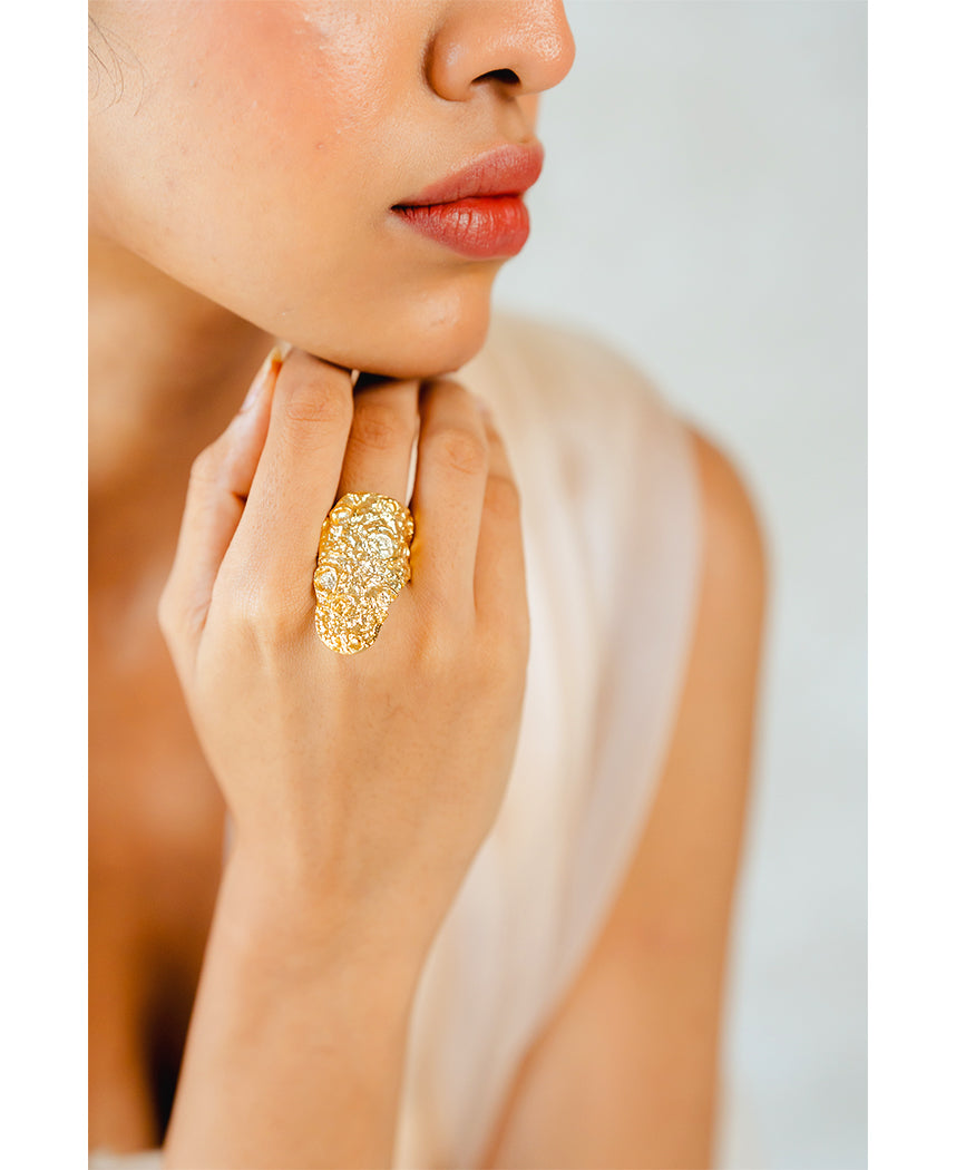 Roshini Ring – NETE.IN