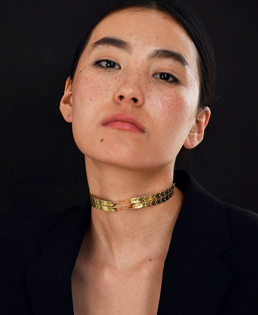 Twisted Chevron Choker – NETE.IN